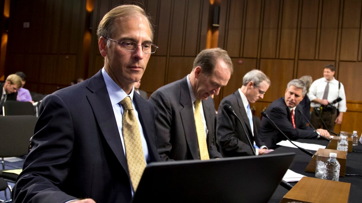 Moody's Analytics Chief Mark Zandi Shares Thoughts on US Economy, Trump