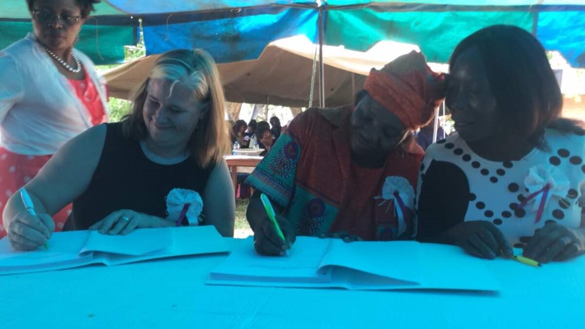 Isigodlo seMelika eZimbabwe Sinika iLupane Development Trust i$100,000