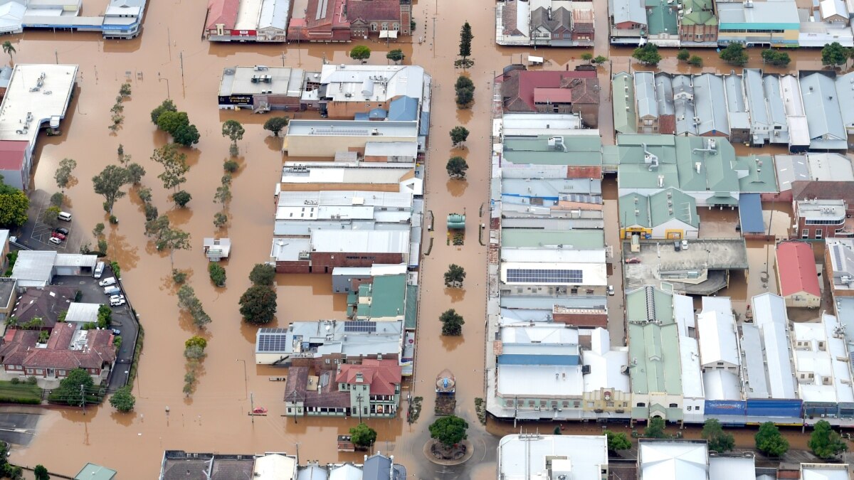 In Australia, at Least 3 Dead, 3 Missing in Wake of Cyclone