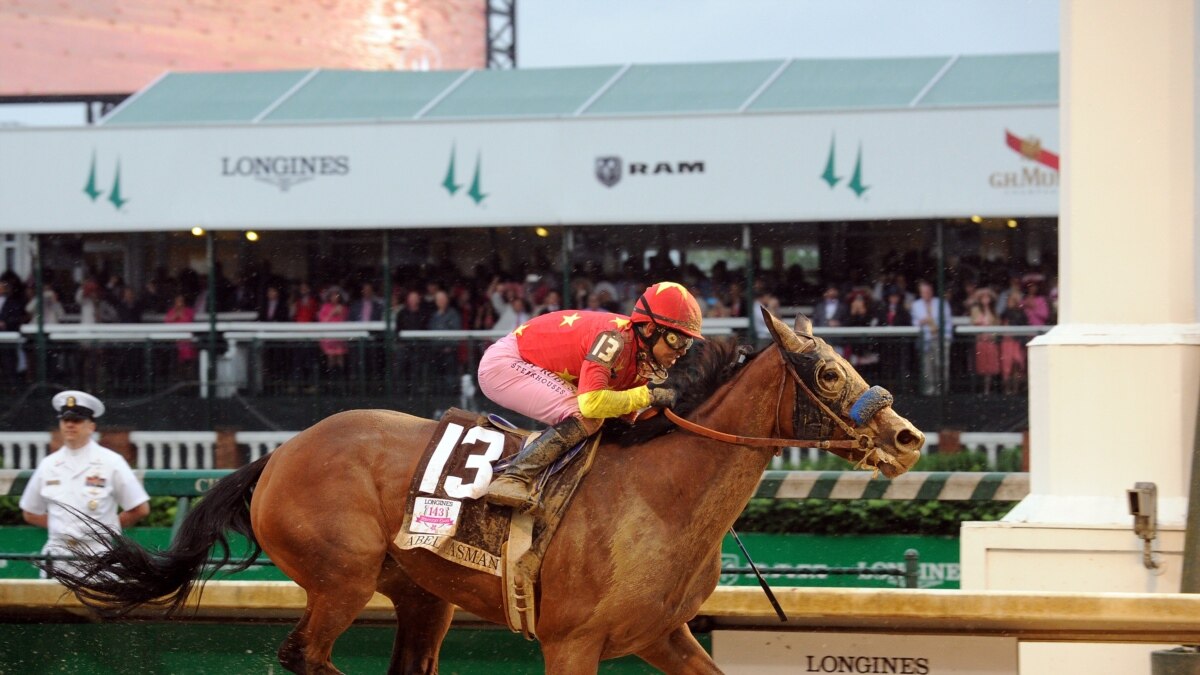 Gara me kuaj dhe elegancë në Kentucky Derby
