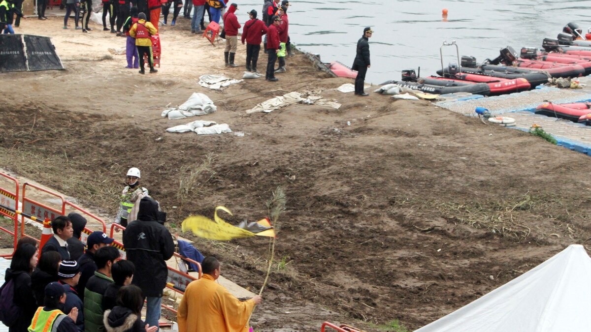 TransAsia, Families of Crash Victims Discuss Compensation