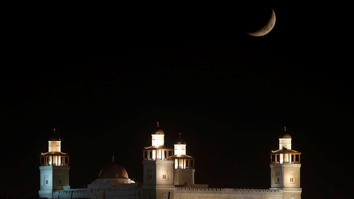 Bisha Ramadan oo caawa laga arkay Soomaaliya iyo Kenya