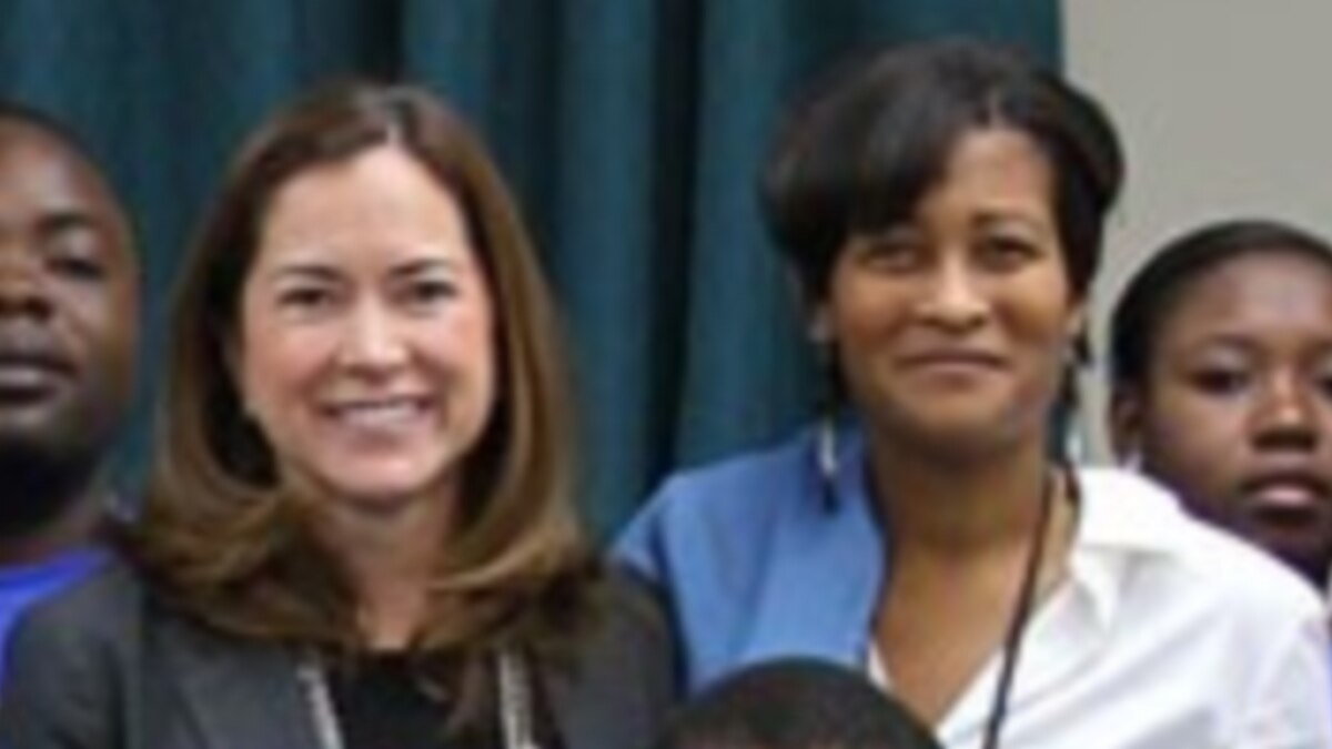 Cheryl Mills, Chèf Kabinè Sekretè Deta Clinton, Vizite Ayiti