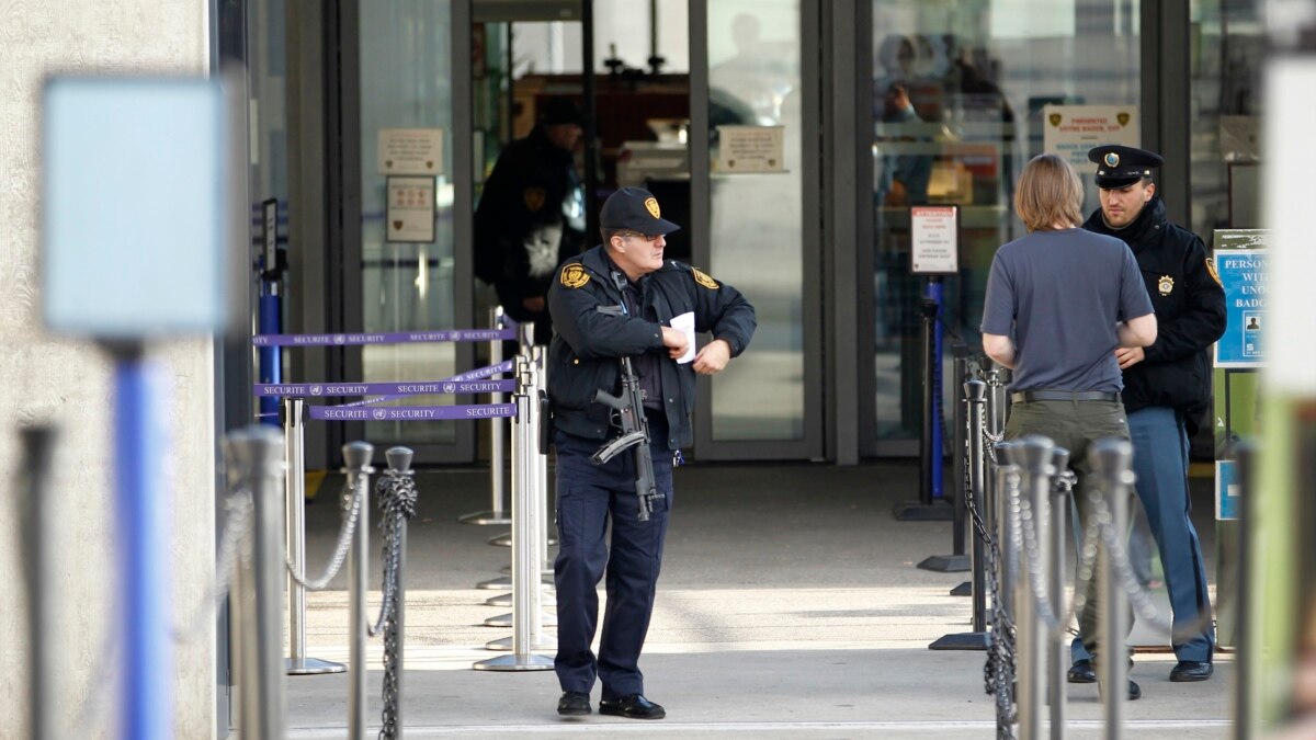 Swiss Police Search Geneva for Paris Attack Suspects