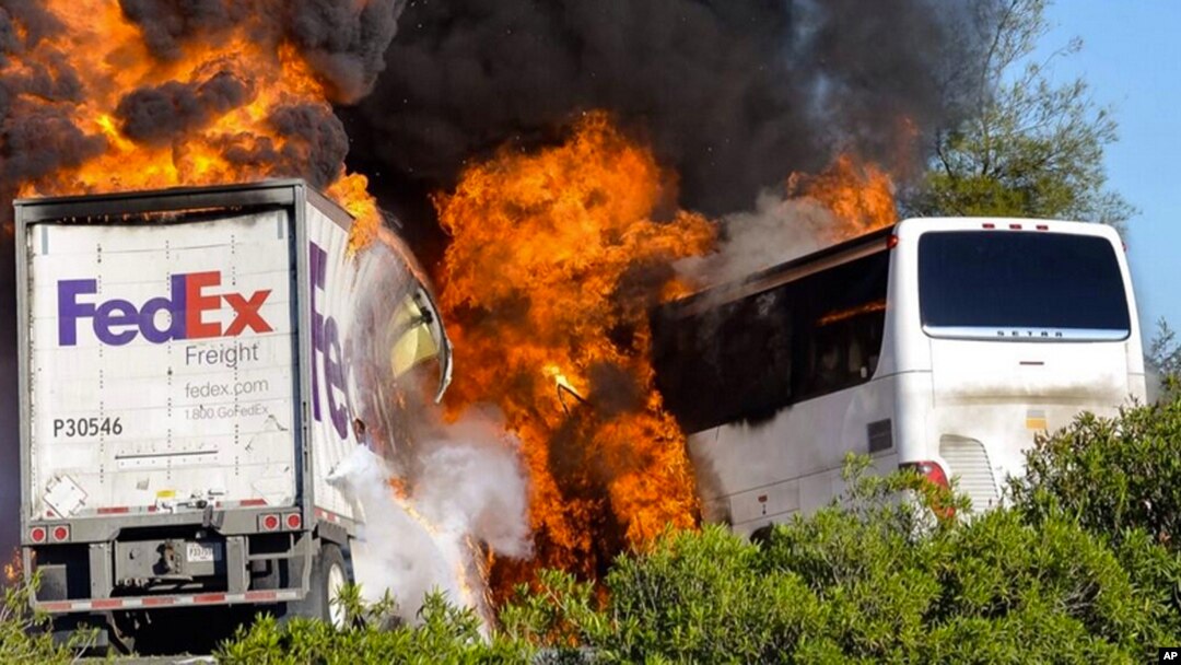 Accident De Camion Fedex Transport Online | Elke Dag Nieuw(s)!