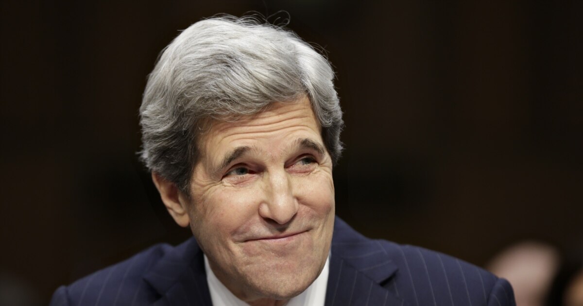 Kerry Begins Work as Secretary of State