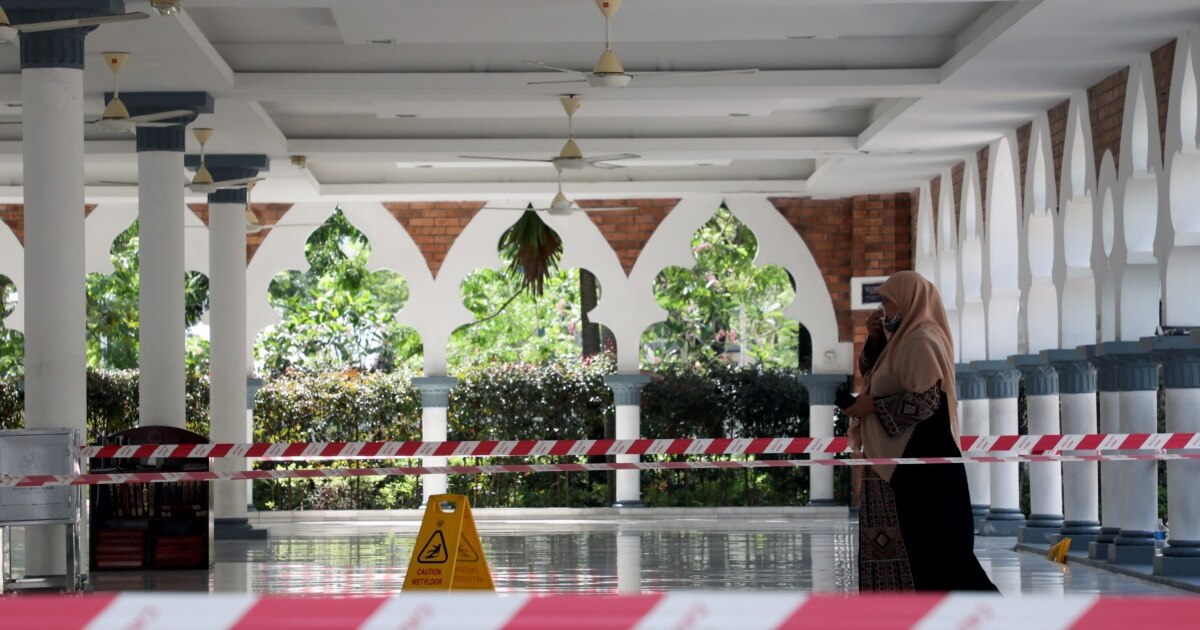 Muslim Group Agrees to Disperse Mass Gathering in Indonesia