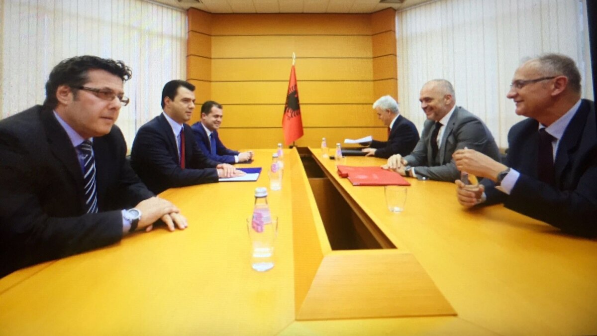 Albanian Political Leaders Fail to Agree on Judiciary Draft