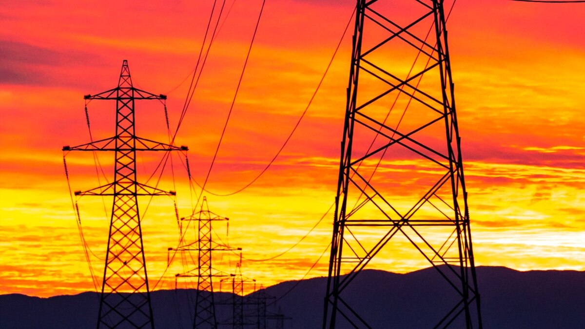 Поевтина струја за малите компании за домаќинствата нема поскапување доколку штедат