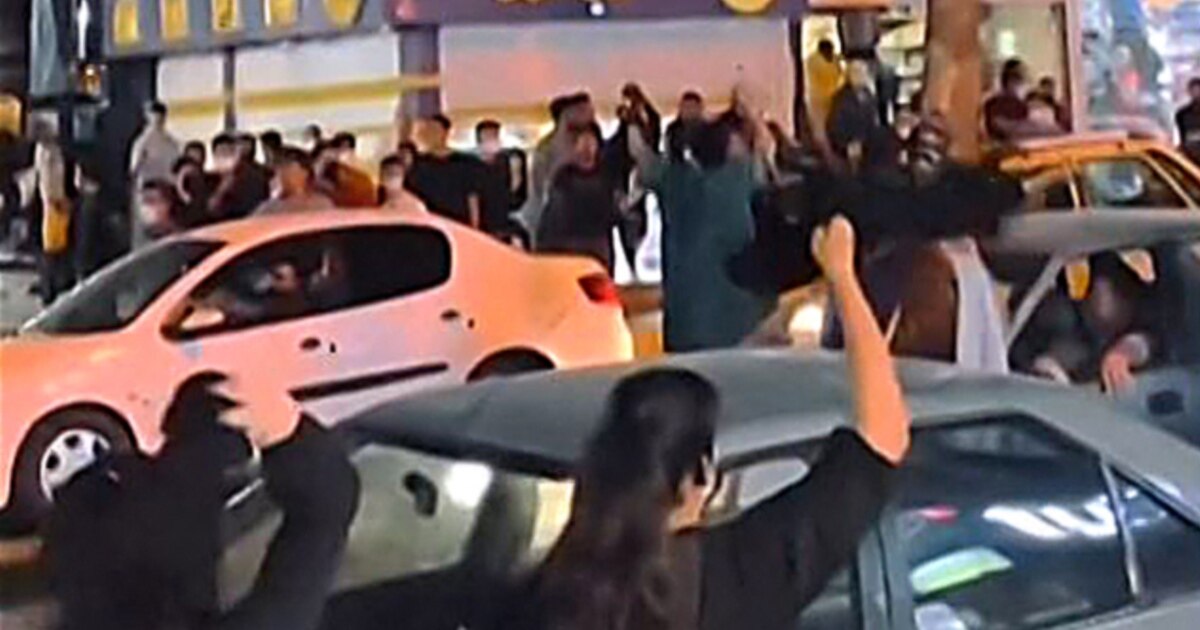 Iran’s Anti-Veil Protests Draw on Long History of Resistance