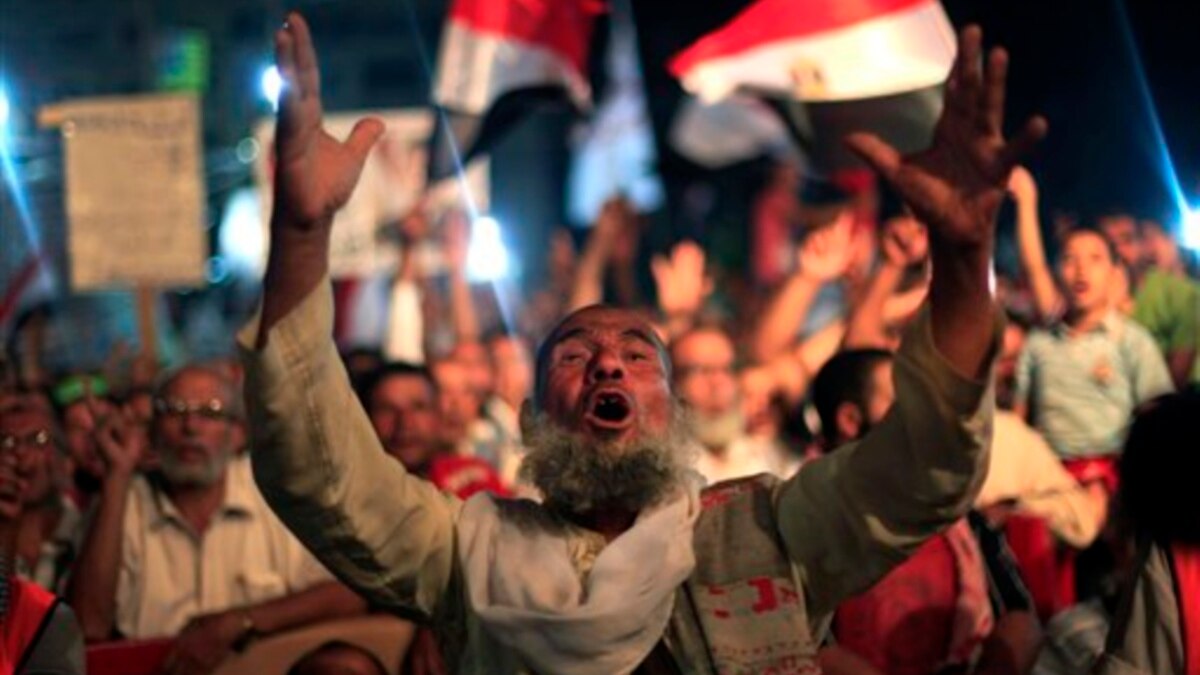 History Weighs Heavily With Egypt's Generals in Charge