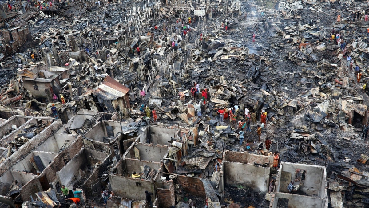 Thousands Left Homeless in Bangladesh Slum Fire
