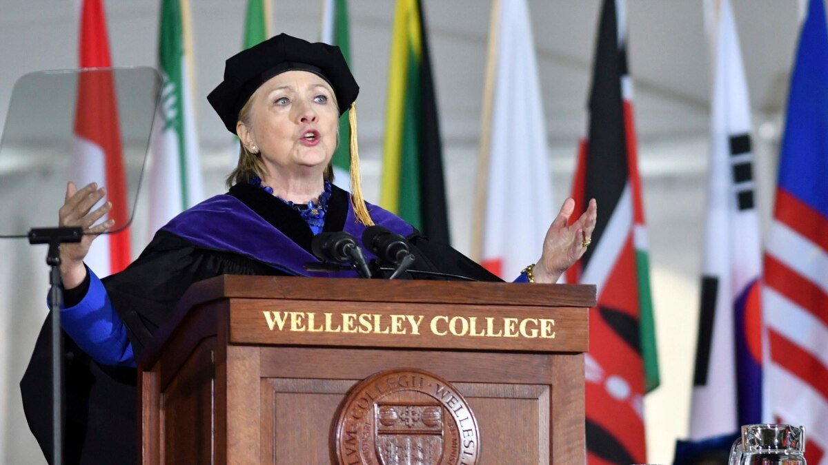 Hillary Clinton Delivers Commencement at Wellesley College