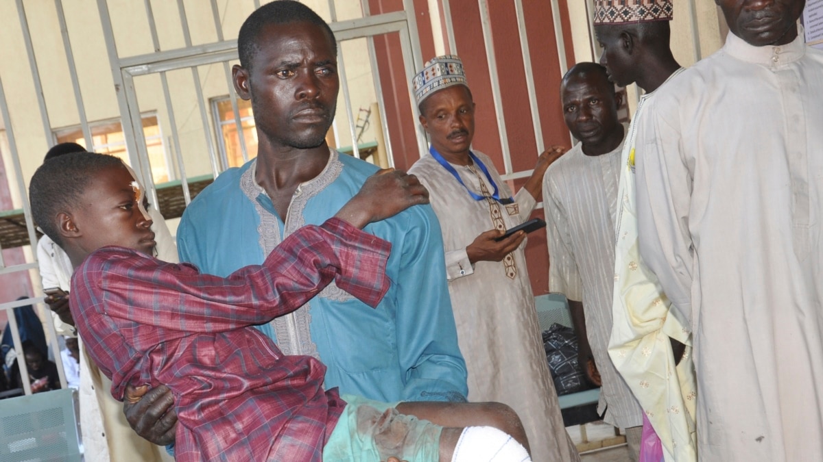 Matasa Sun Yi Zanga-Zangar Nuna Damuwa Da Harin Bam Kan Masu Maulidi A ...