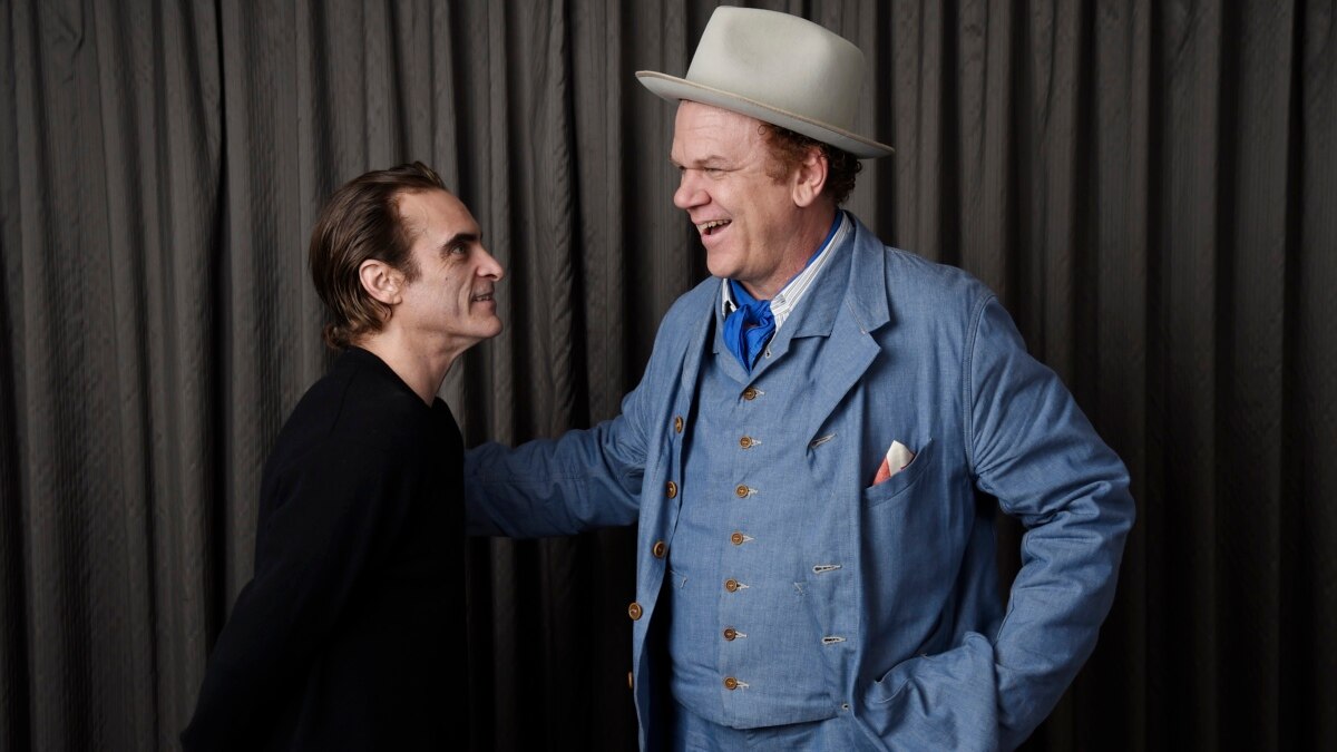 Phoenix, Reilly Bond as Outlaw Kin in 'Sisters Brothers'