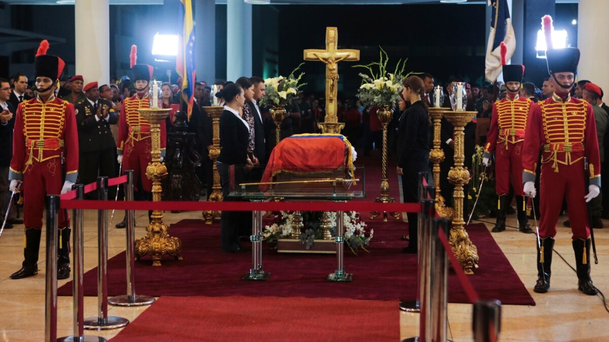 Chávez será embalsamado y exhibido eternamente