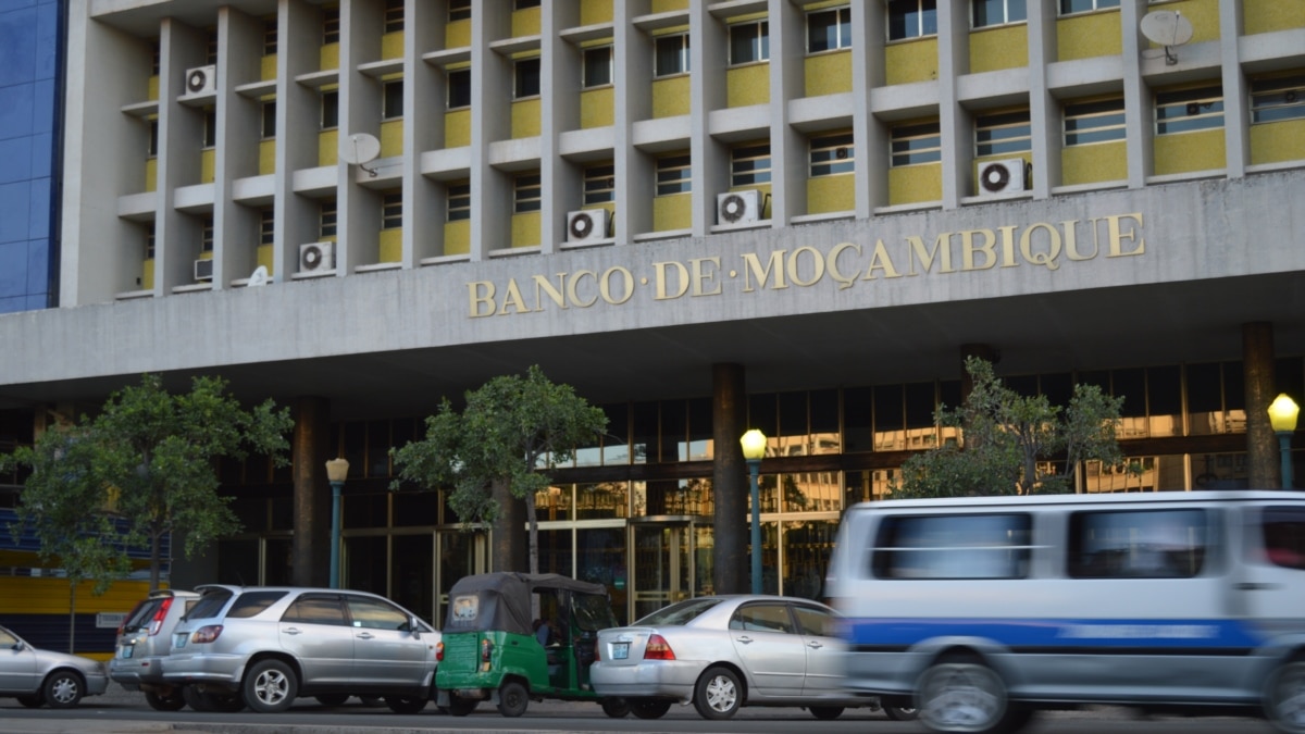 Moza Banco continua a levantar polémica