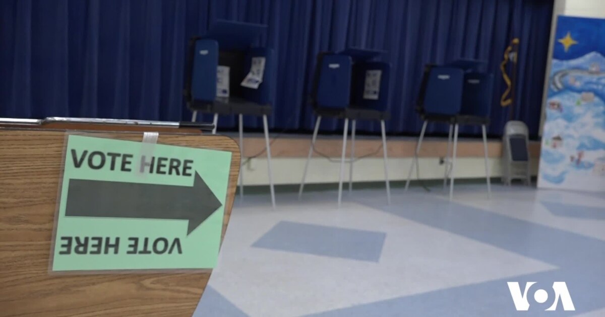 Election Clerk Describes How to Vote in a Primary