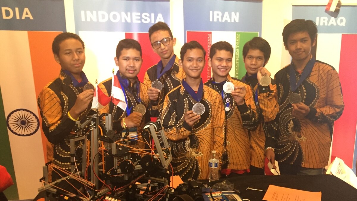 Tim Indonesia Raih Medali dalam Kompetisi Robotik Internasional