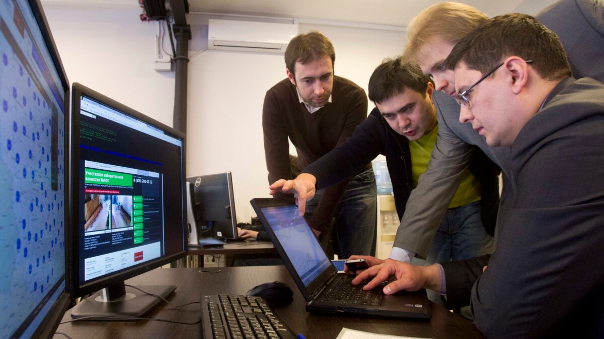 Russians Get Glimpse of Internet ‘Troll Factory’