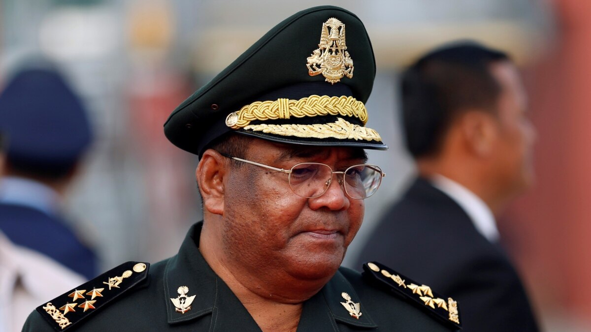 PM Bodyguard Chief Given Brief to Stop Protests Outside Hun Sen’s House