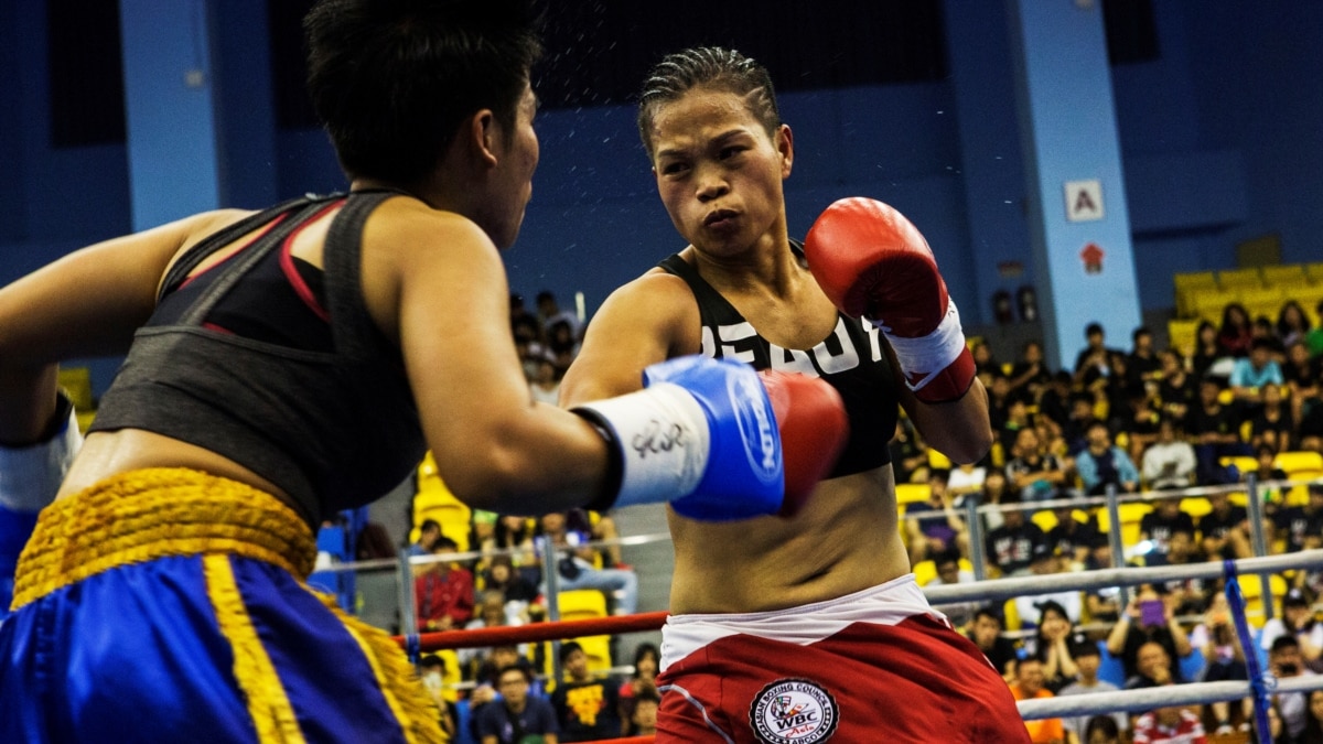 Chinese Boxer Trounces Stereotypes, Depression to Become 'Queen of the ...