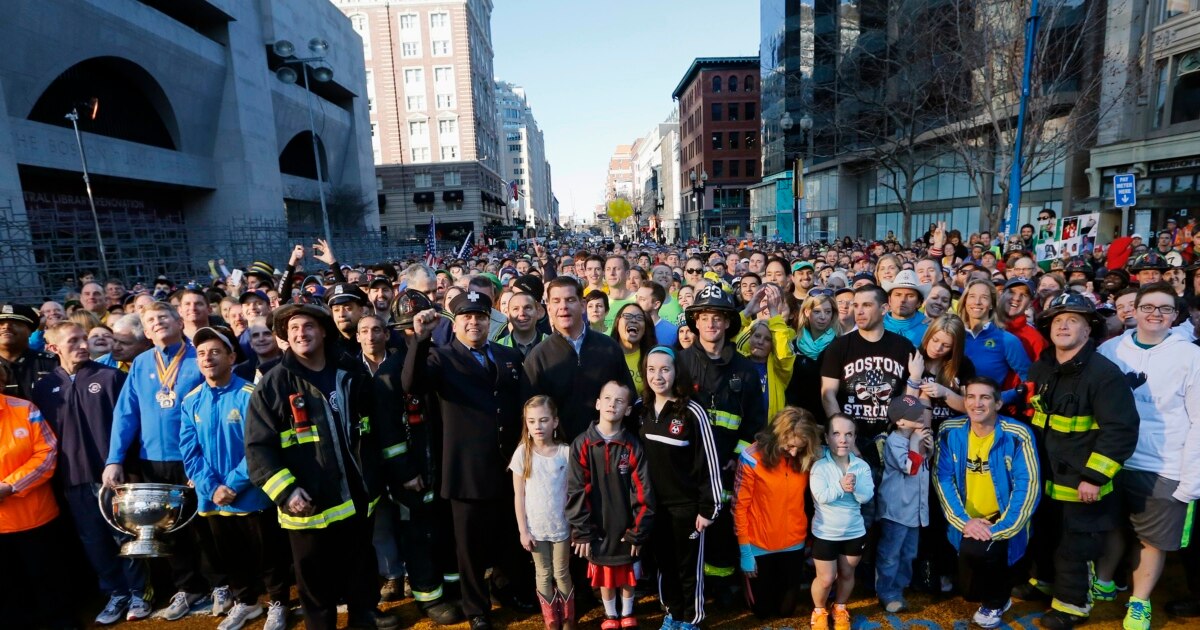 'Boston Strong' Photo Shoot Draws Thousands