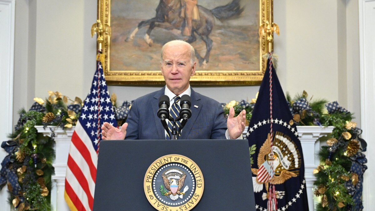 Бајден го повика Конгресот да го усвои пакетот помош за Украина но и