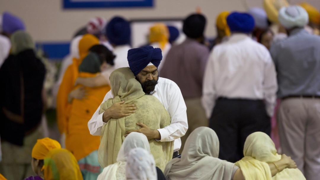 Sikhism People Praying