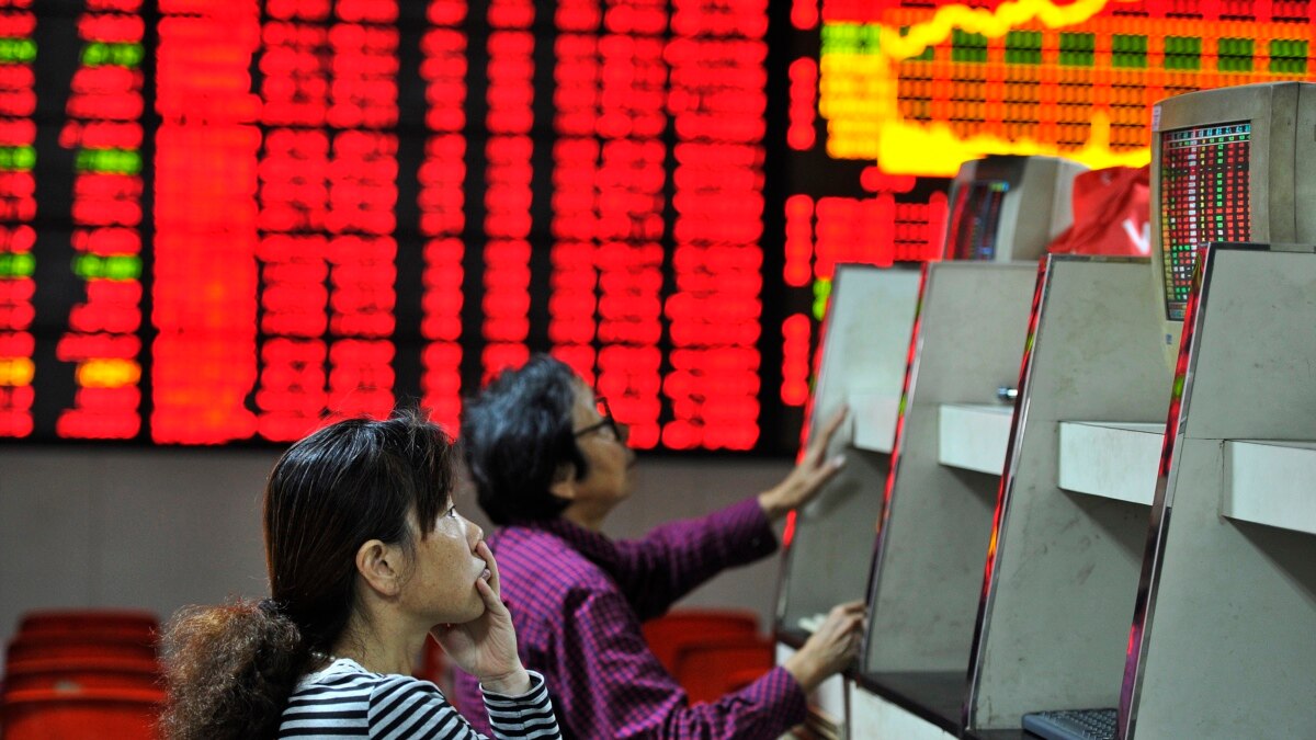 China Reform Winners Consumer, Healthcare Stocks; Losers, Big Banks