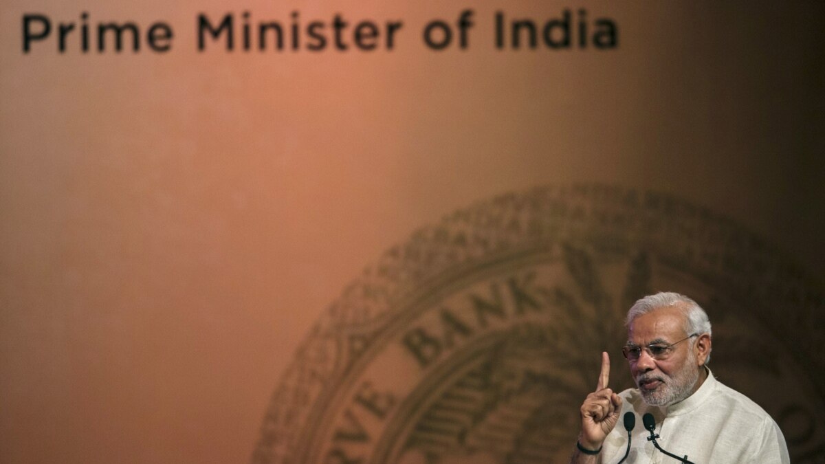 Modi Seeks Stronger Energy, Development Ties While in Tehran