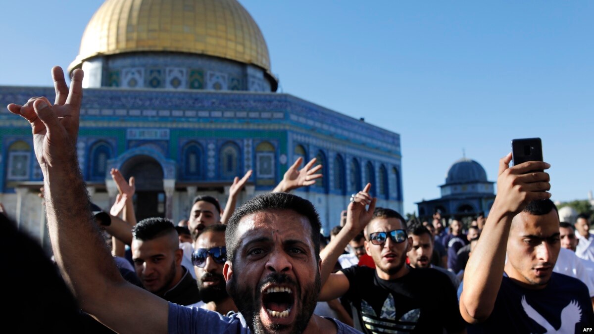 Israeli Forces Raid Al-Aqsa Mosque After Clashes