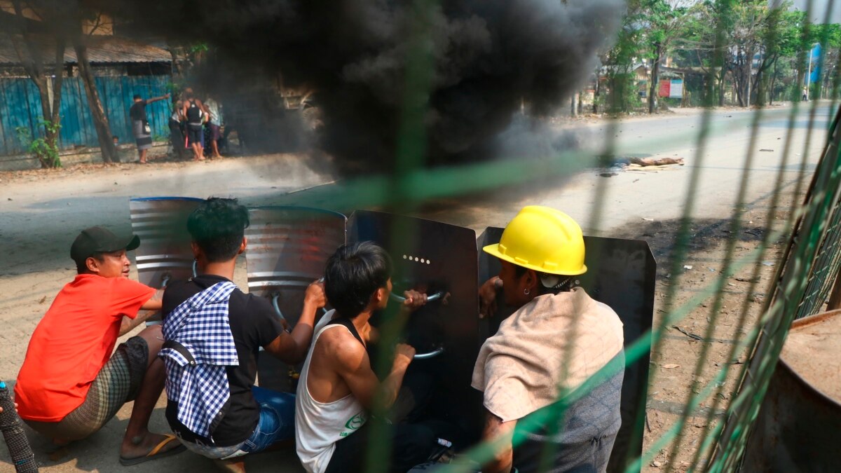 လှိုင်သာယာပစ်ခတ်မှုကြောင့် သေဆုံးသူ ၈၀ ထက်မနည်း ရှိပြီ