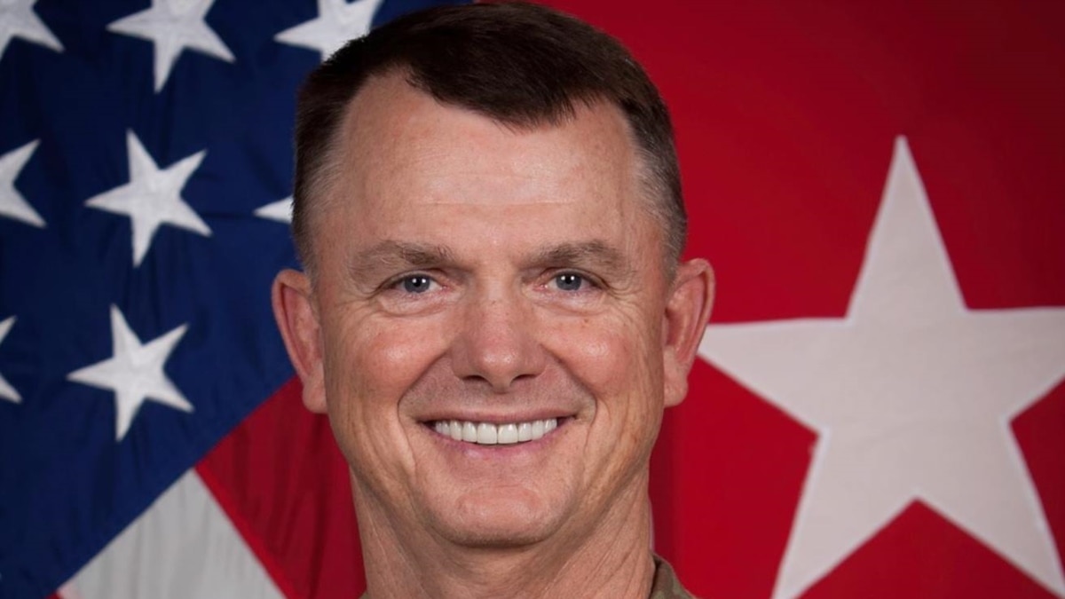 General Funk Fermandarîya Hêzên Amerîkî li Îraq û Sûrîyê Wergirt