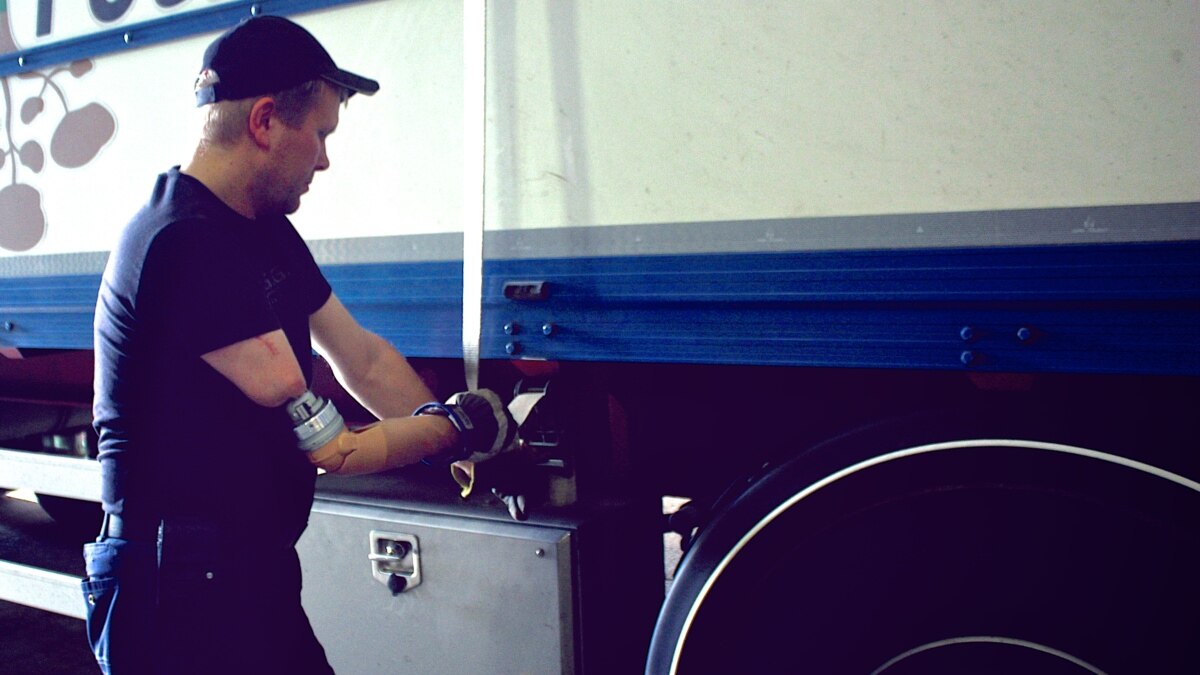 Scientists Create Mind-Controlled Prosthetics That Move, Feel Sensations