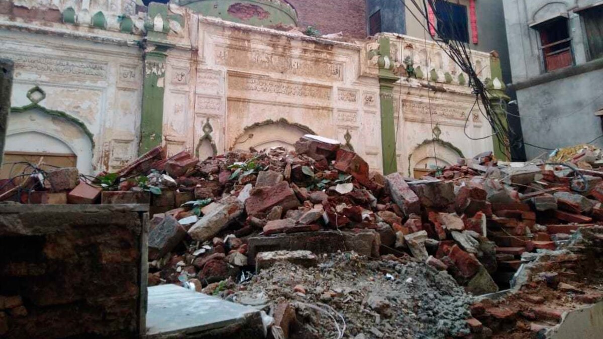 Pakistan's Ahmadi Muslims Fear Renewed Discrimination