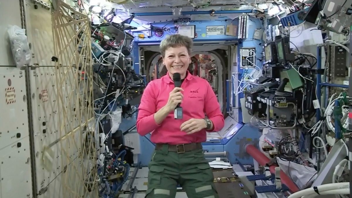 American Woman Breaks NASA Space Orbit Record