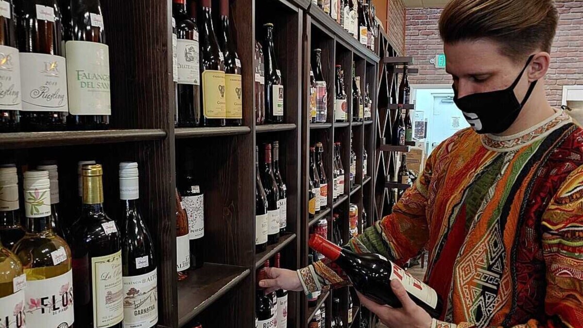 Experts: Do Not Misuse Alcohol During Pandemic