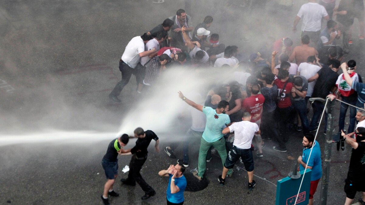 Tear Gas Fired as Beirut Garbage Protest Turns Violent