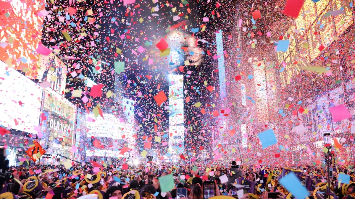 Ulimwengu waukaribisha mwaka mpya kwa sherehe mbali mbali