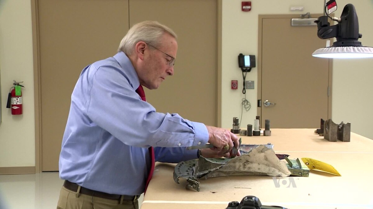 Forensic Engineers Show How Plane Crashes Are Investigated