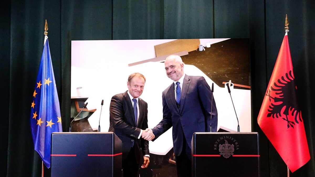 Terrorizmi, Rama: S’ka vend për panik