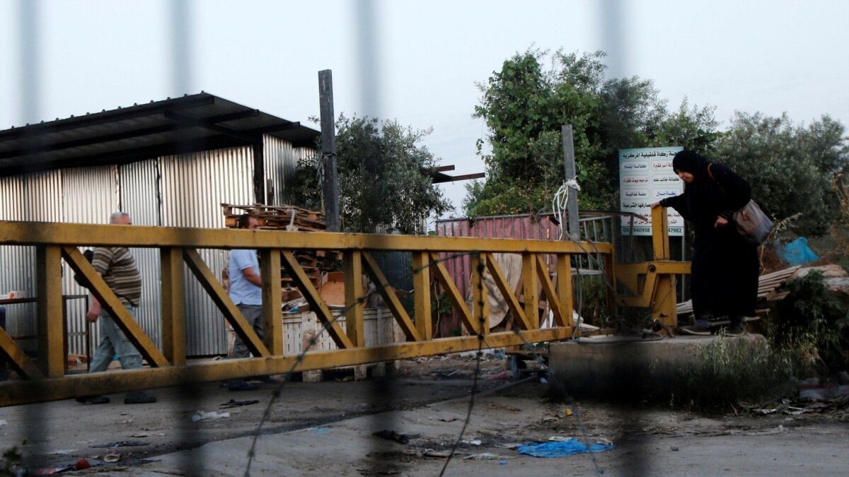 Expansion Plan Highlights Crowded West Bank City's Plight