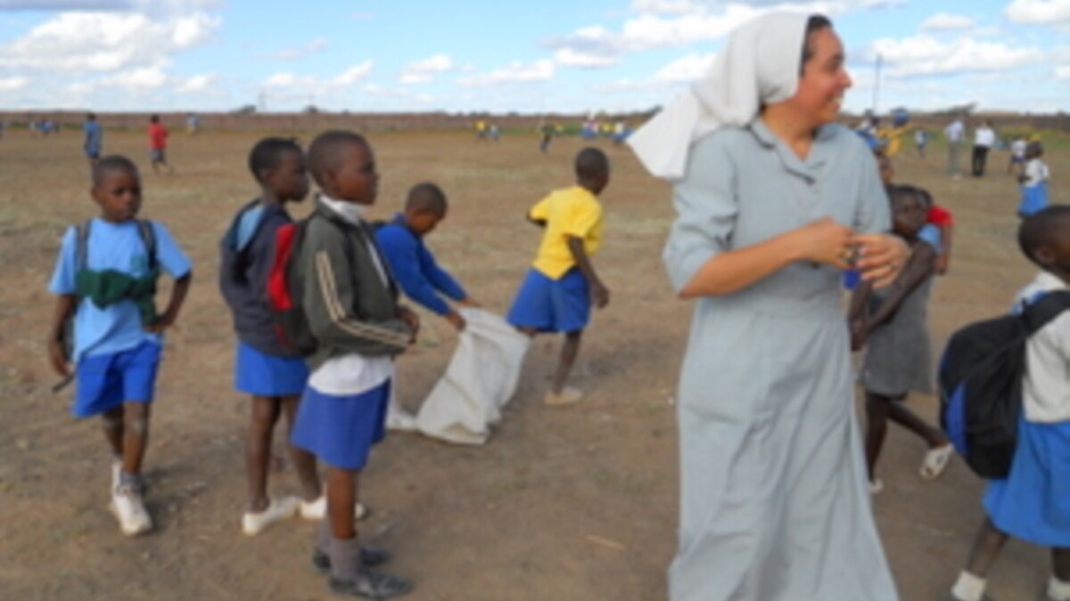 Zimbabwe Rural Development Experts Visit U.S