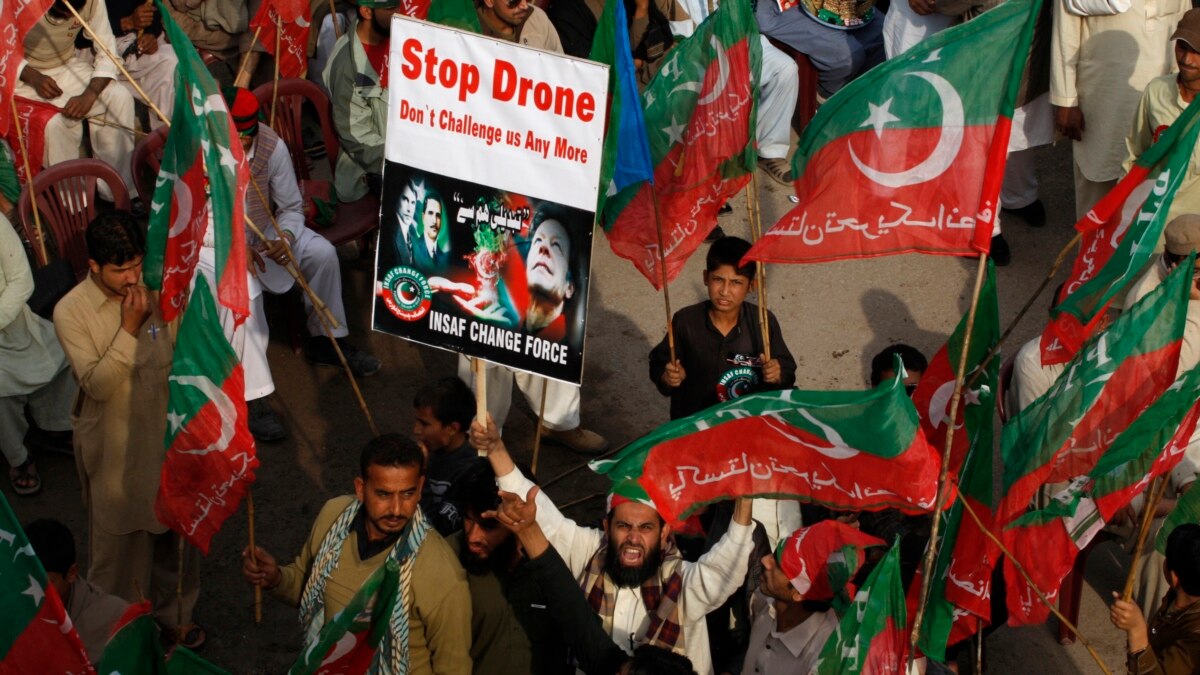 US Drone Protesters in Pakistan Block NATO Supply Route