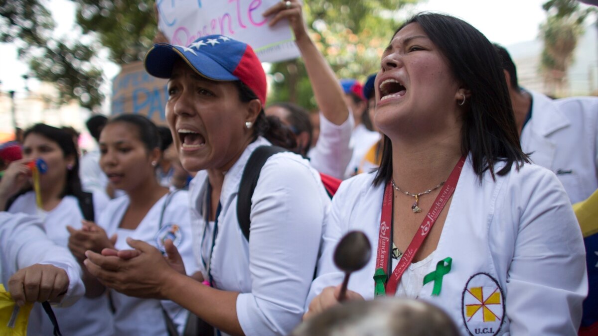 Doctors, Nurses Blocked During Protest in Venezuela