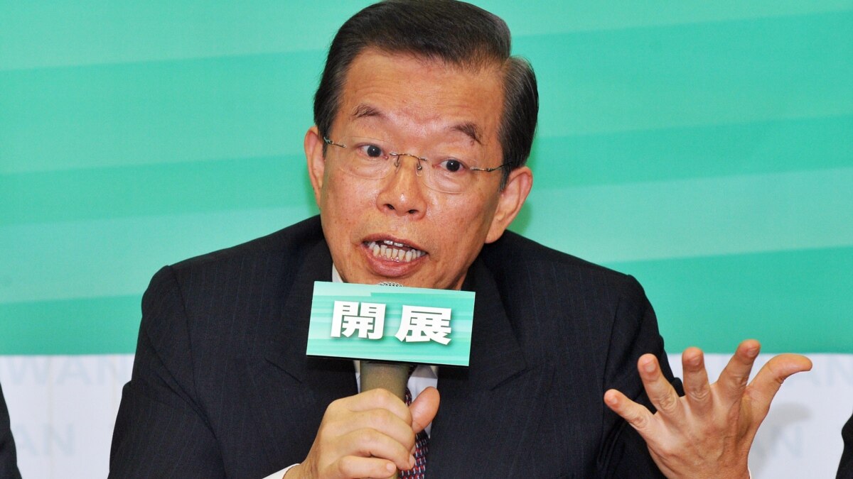 Taiwanese Pro-Independence Politician Visits China