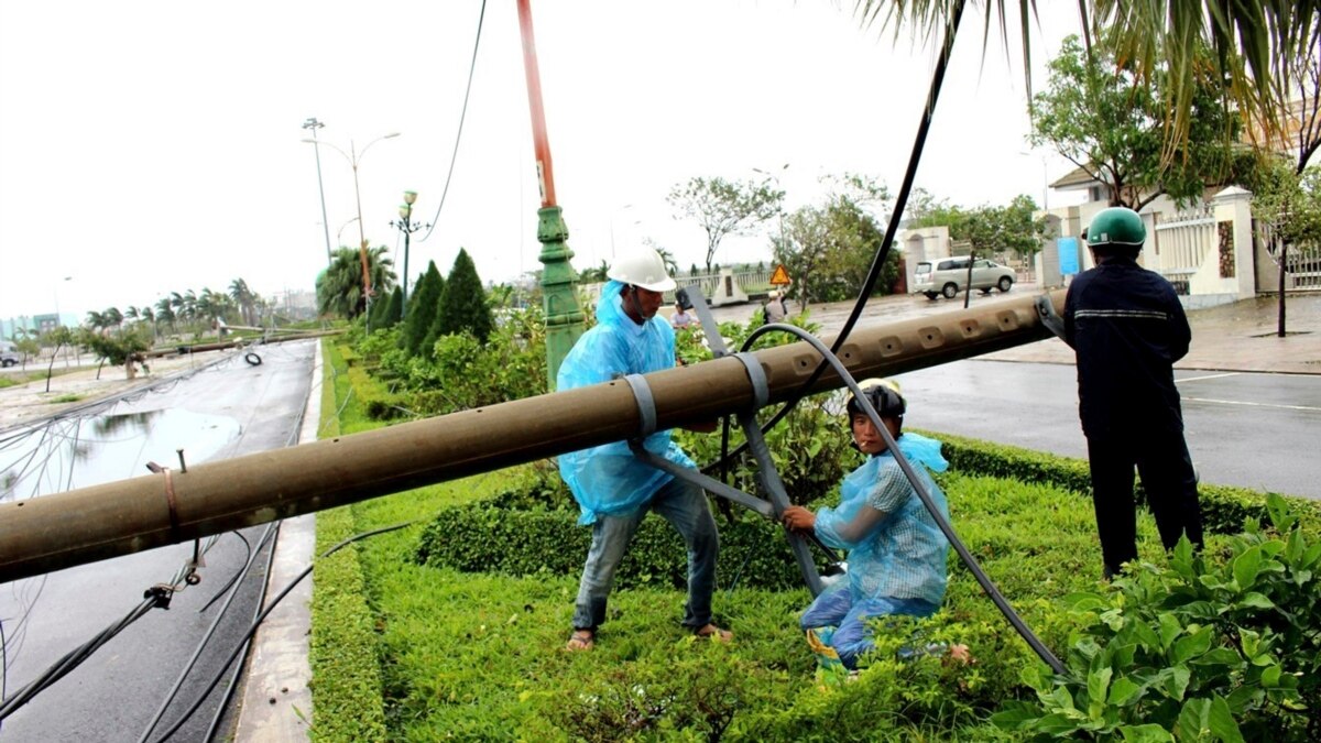 Typhoon Damrey Kills More Than Two Dozen People in Vietnam