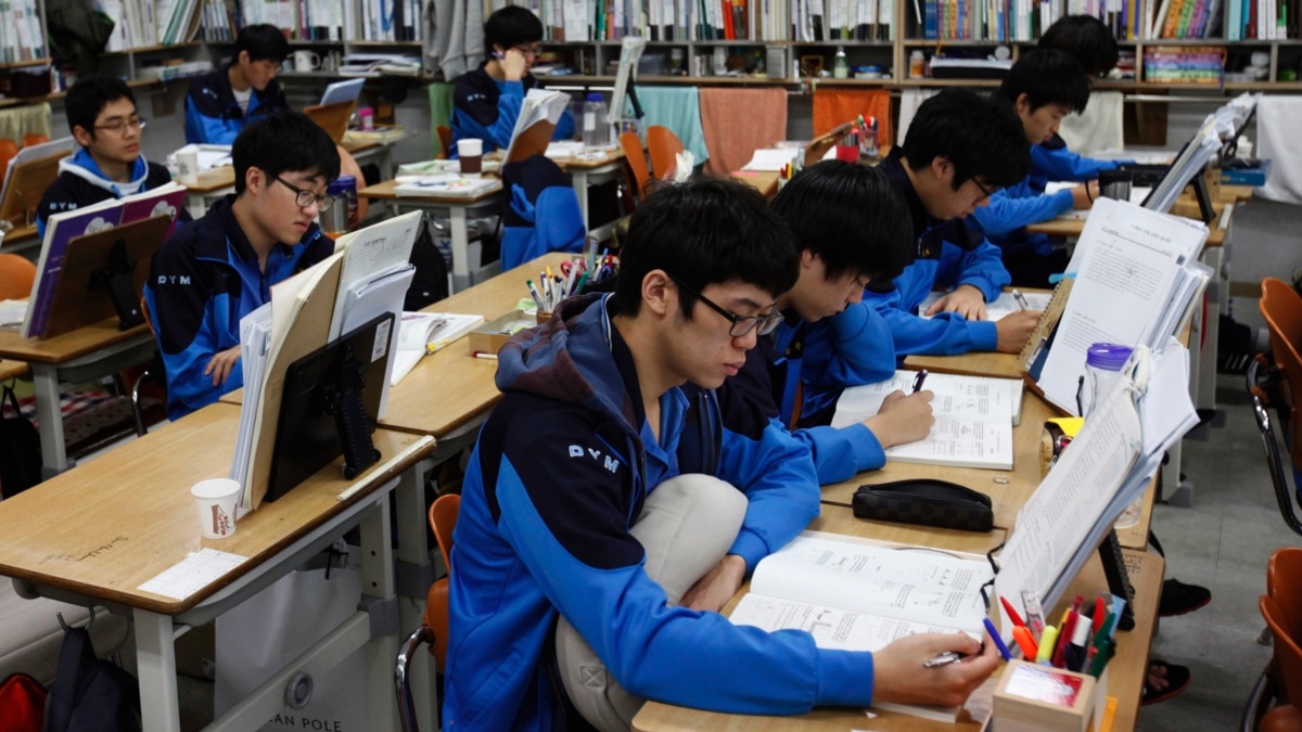 Technology Gives Students Innovative Tools for Cheating