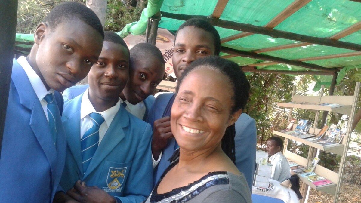 Book Fair Attendants Question Zimbabweans' Reading Culture